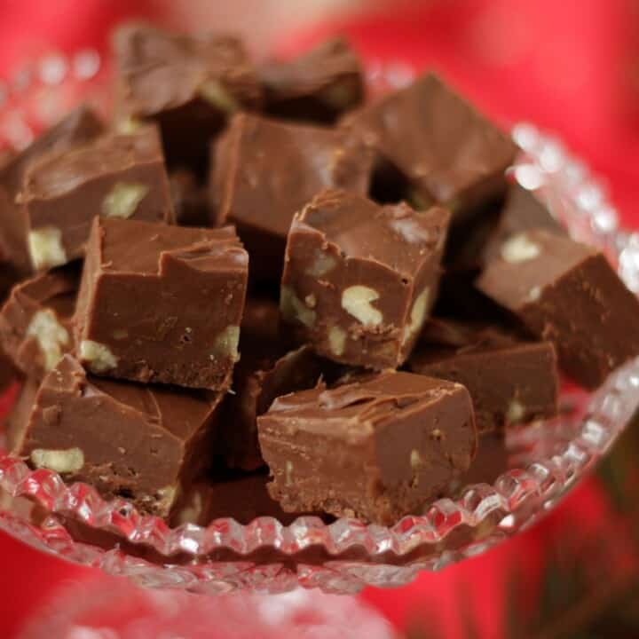 Traditional Christmas Fudge - Living on Cookies